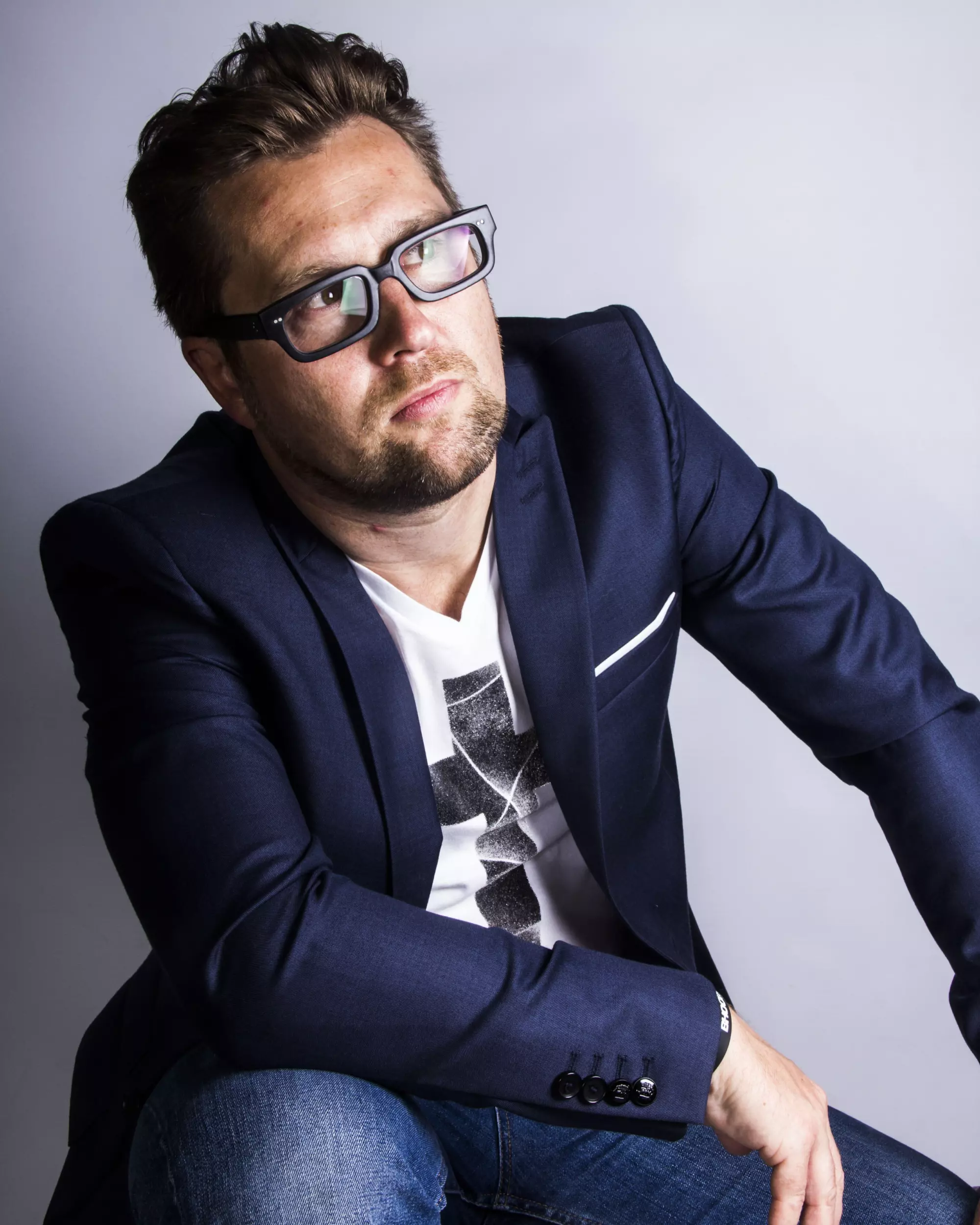 NOA | A sleek design for a high-tech exterior screen - NOA Outdoor