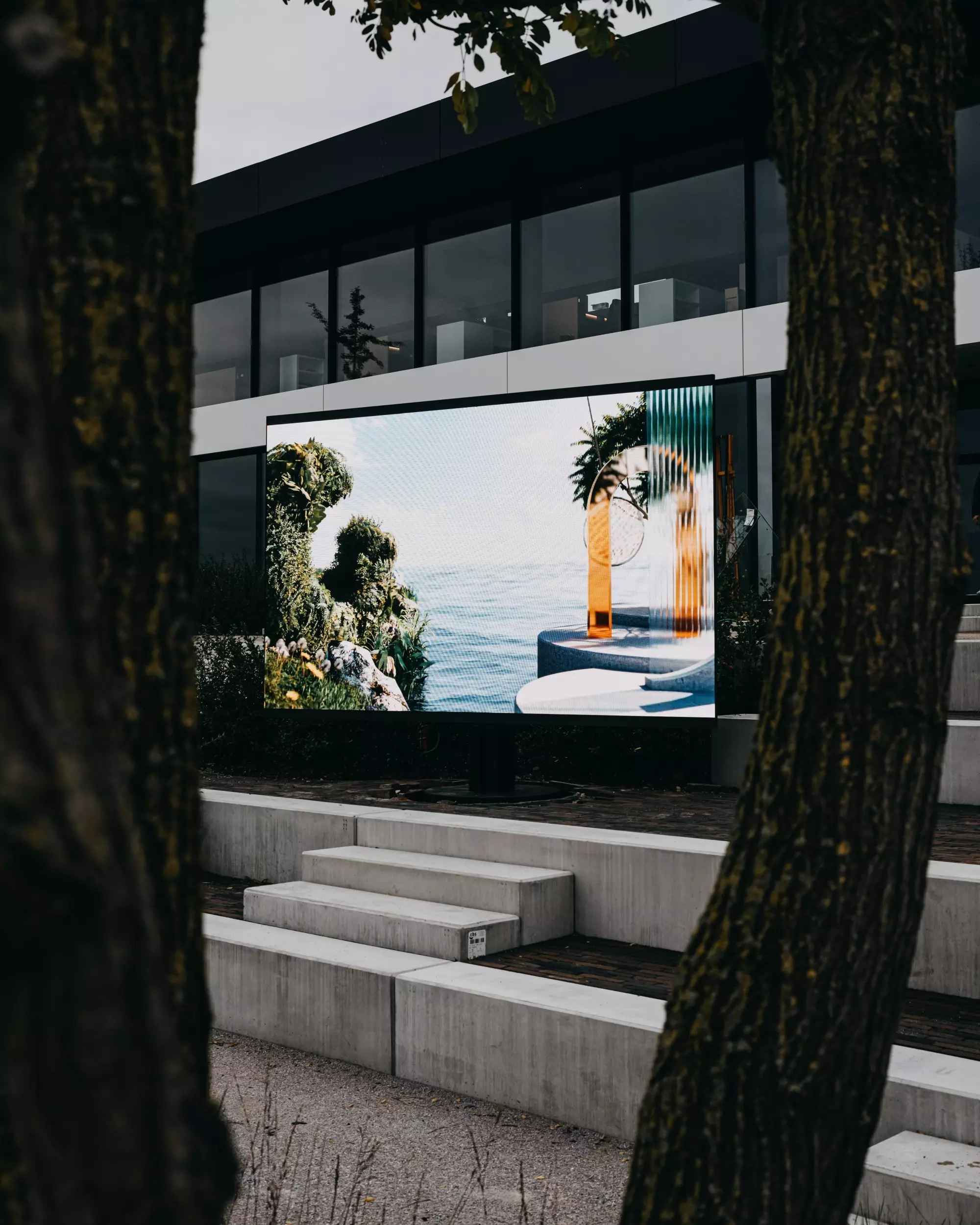 NOA | A sleek design for a high-tech exterior screen - NOA Outdoor